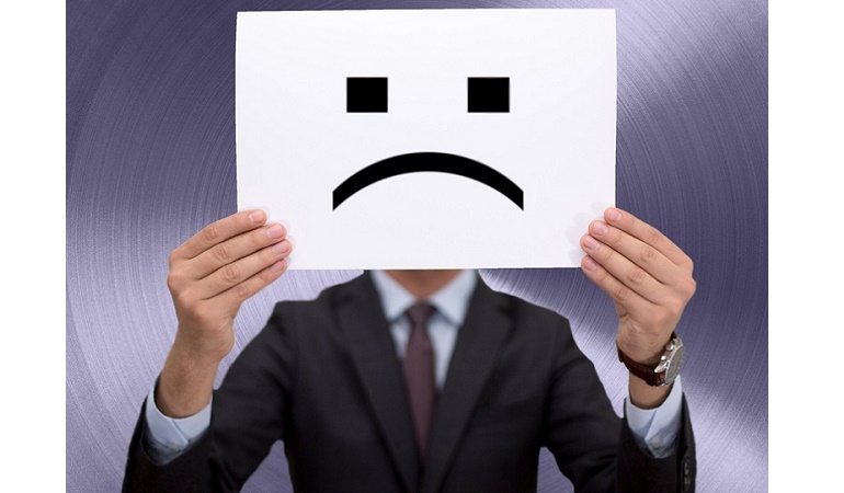 Young couples not happy customers - Appliance Retailer